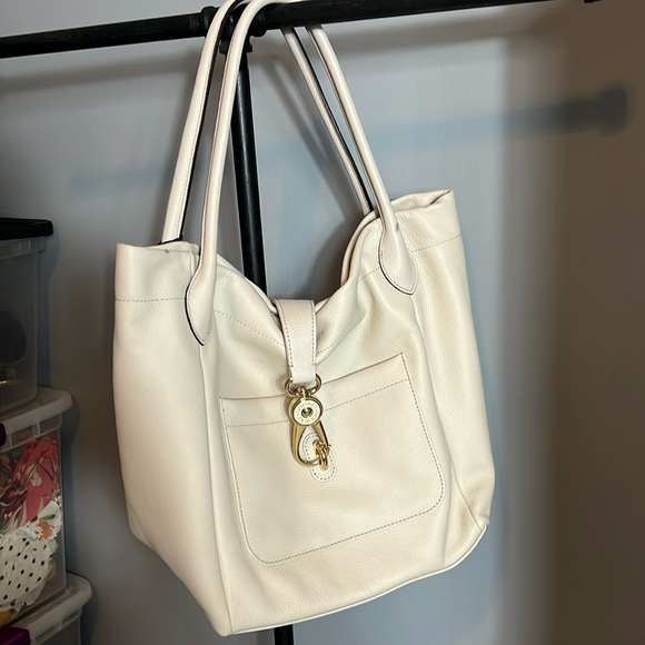 Dooney & Bourke | Bags | Dooney Bourke Logo Lock Leather Tote Bag ...